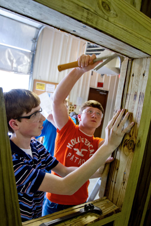 Colbert County Students Build Handicapped Accessible Hunting Cabins ...