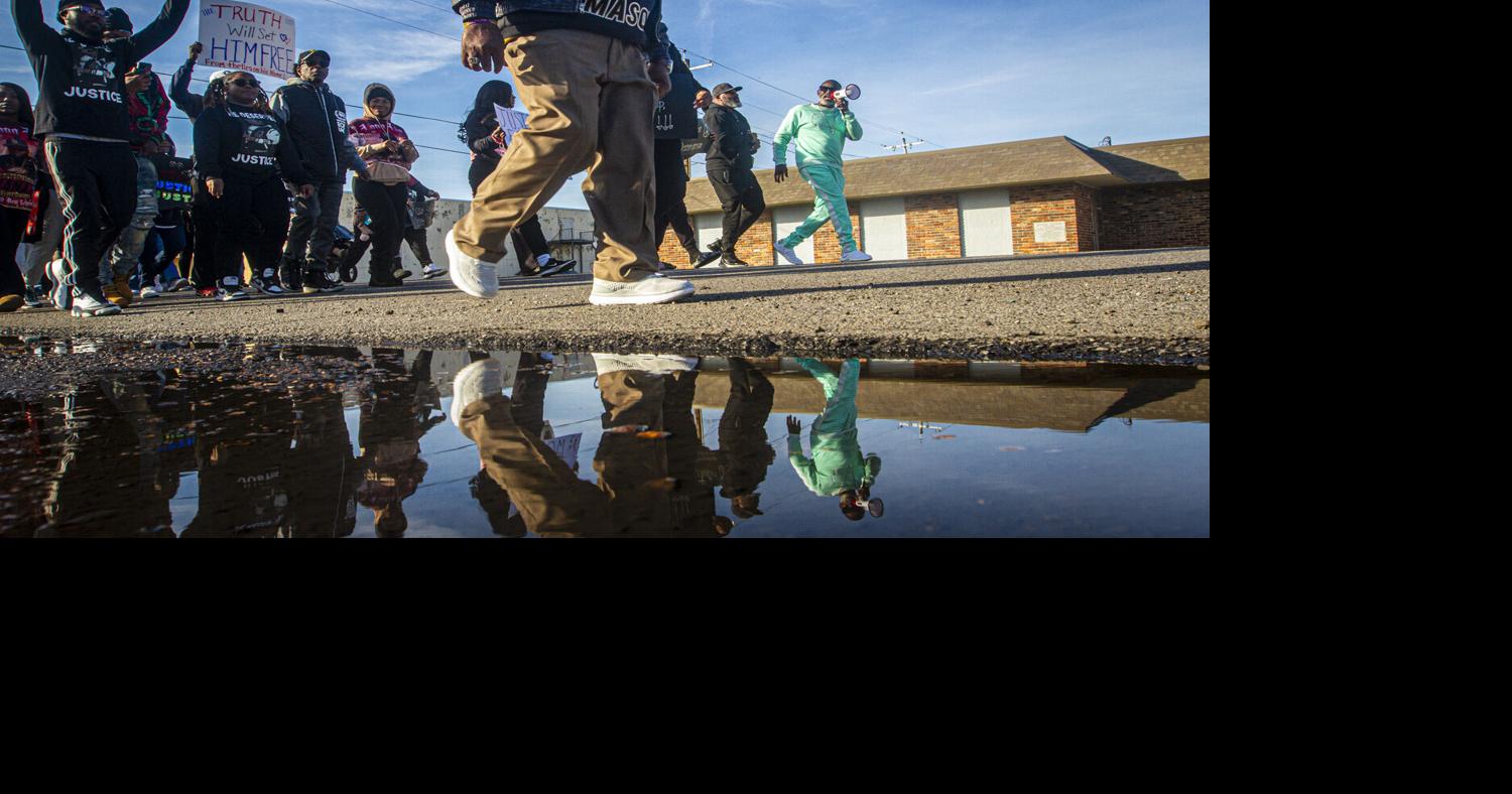 Group marches for 'justice' for Colbert man | Gallery | timesdaily.com