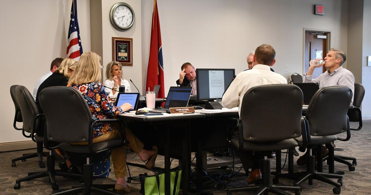 Kingsport school board OKs reroofing, dome project amendment ... Kingsport school board OKs reroofing, dome project amendment ...