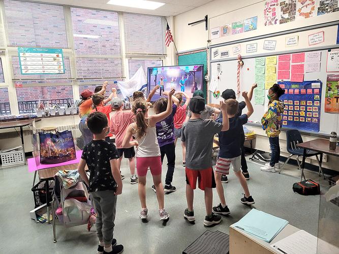 Robinson Elementary Makes Strides To Diversify Classroom Libraries ...