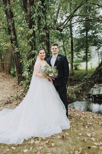 Abby Stovall and Ridge Mattox | Spotlight Weddings | tnvalleybrides.com