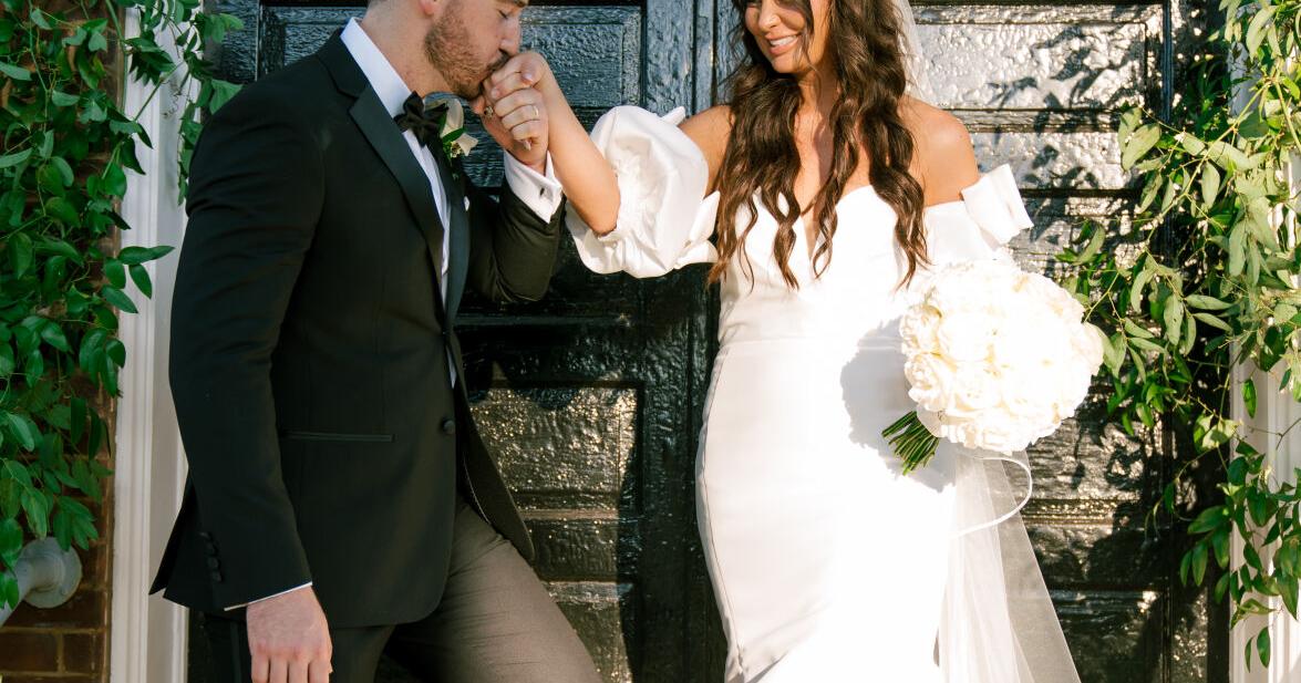 Marlee Lora Bailey and Casen Hipp Connor | Spotlight Weddings ...