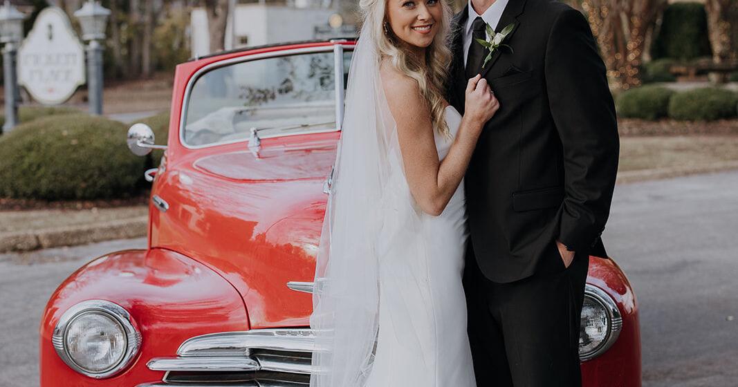 Lindsey Killen and Nick Phillips | Spotlight Weddings | tnvalleybrides.com