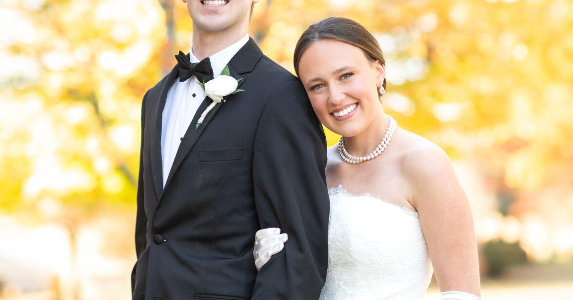 Ellie Saylor and Briggs Latta | Spotlight Weddings | tnvalleybrides.com