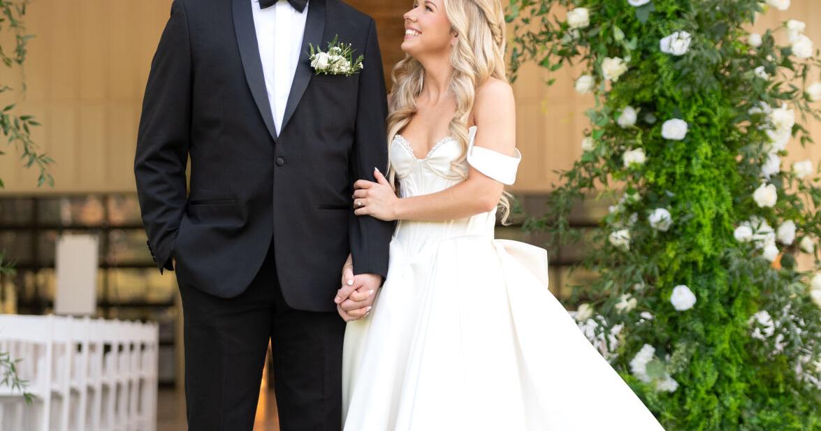 Presleigh Rose Lowery and Chase Edward Wynn | Spotlight Weddings ...