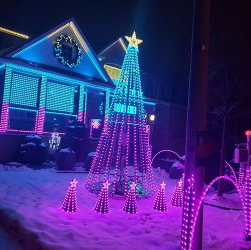 These 21 holiday light displays are spreading festive cheer in Ontario ...