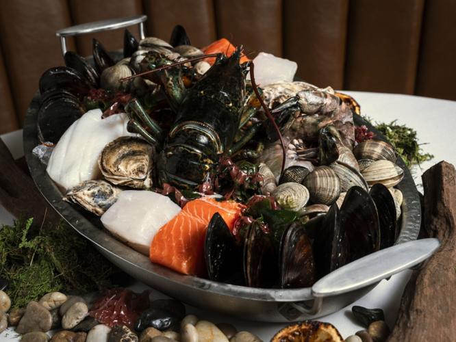 Riley’s Fish & Steak Toronto: Opening date and menu details