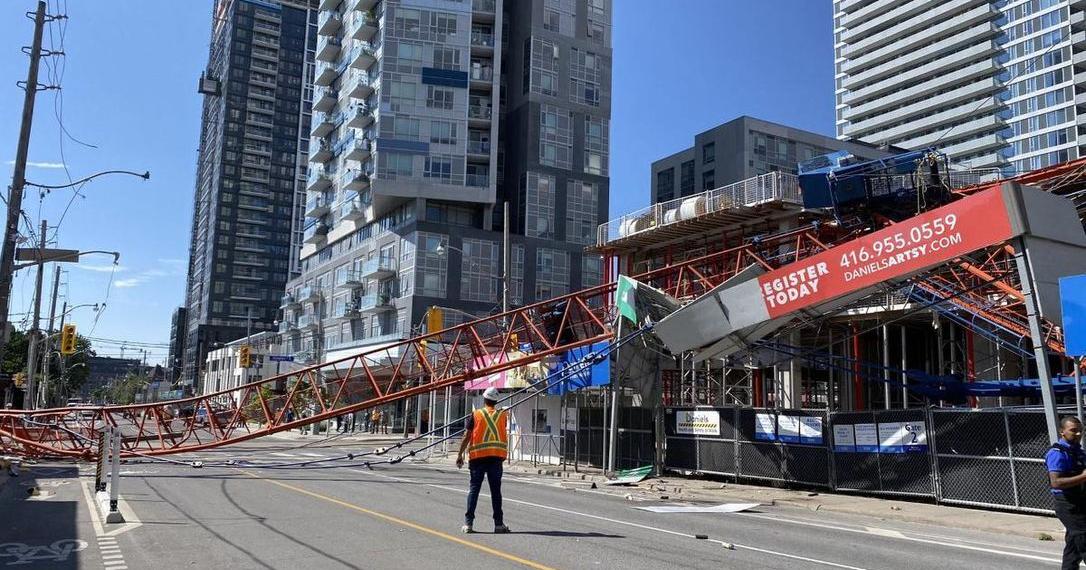 UPDATE: No serious injuries as crane collapses in Toronto’s Regent Park ...