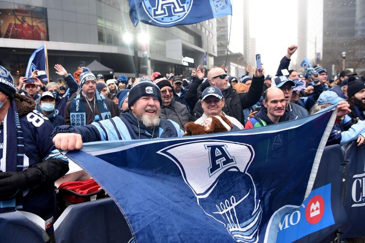 PHOTOS: Toronto Argonauts Celebrate Grey Cup win with fans