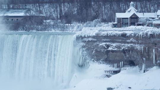 Niagara Falls Frozen 2026: Ice formations and a contest