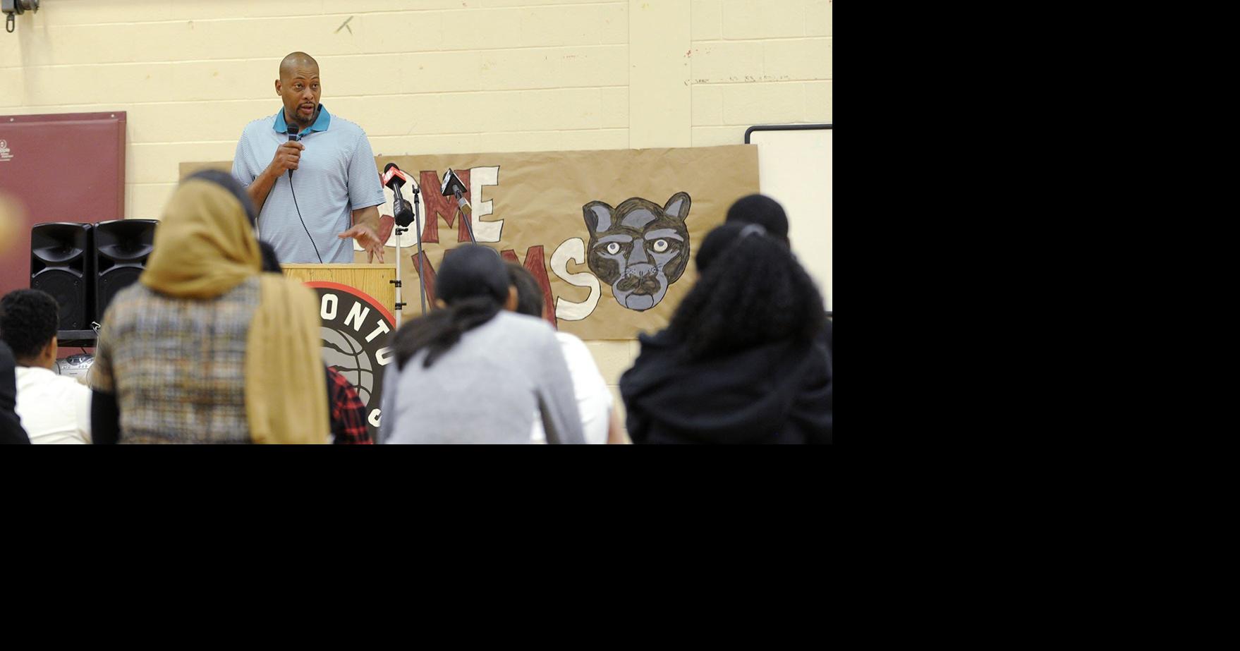 Ex-NBAer Jamaal Magloire surprises students at North York's Valley Park Middle School