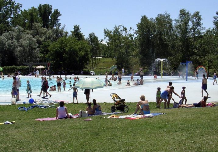 2 of Canada’s largest outdoor pools are in Ontario