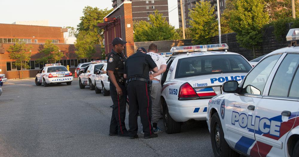 Hundreds of police officers target Monstarz gang in pre-dawn raids ...