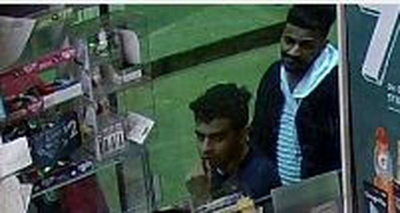 Toronto police release images of suspects in downtown robbery | Crime ...