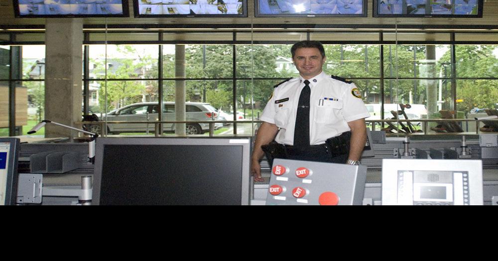 Police in 14 Division on the move | Crime | toronto.com