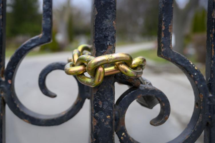 Prospect Cemetery in Toronto locks gates for physical distancing