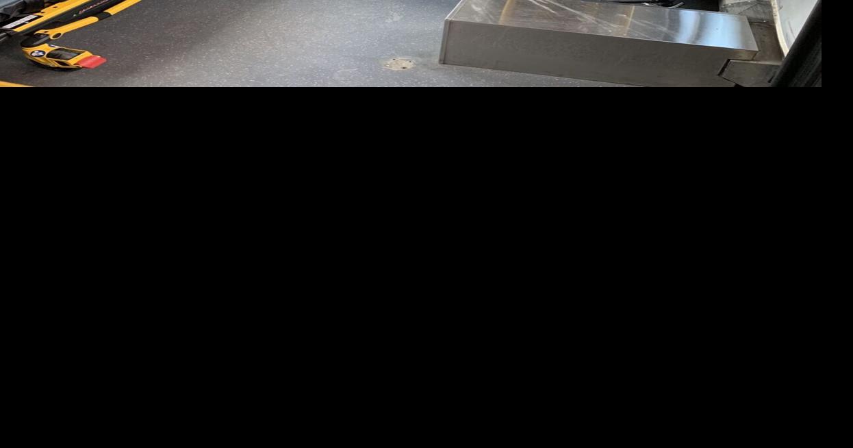 TTC, Toronto Paramedics convert 5 buses into large ambulances