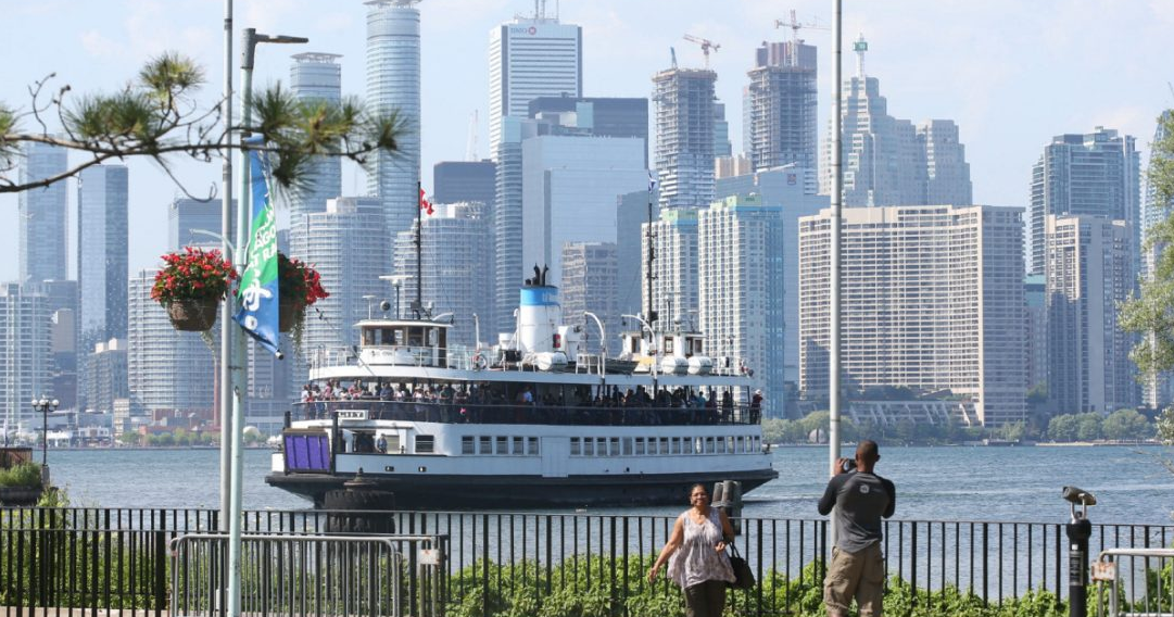 City prepares for possible evacuation of Toronto island residents