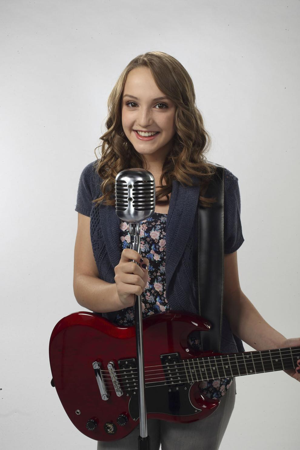 Ella Jonas Farlinger, 14, appears on Family Channel’s new show Lost and ...
