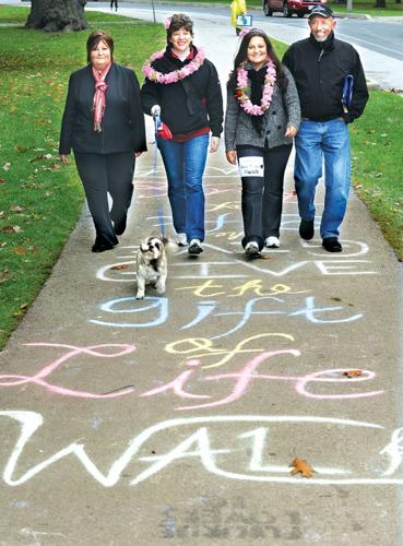 Walkers raise funds for kidney research | News | toronto.com
