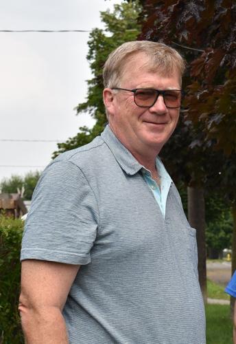 Ex-Scarborough councillor revives art career with an exhibit