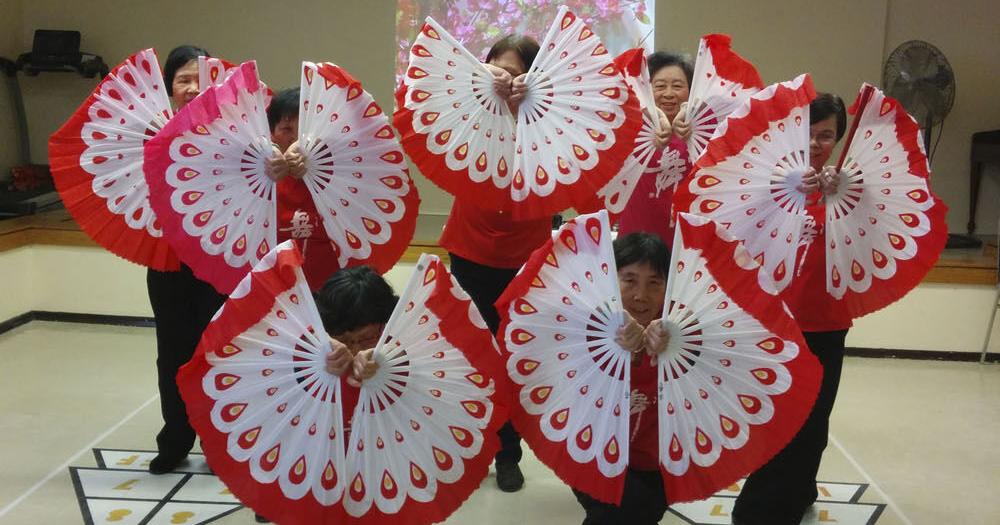 Frances Beavis Manor seniors prepare for Chinese New Year celebrations