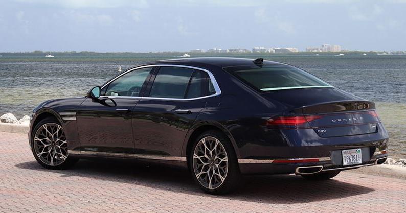 First Drive - 2023 Genesis G90