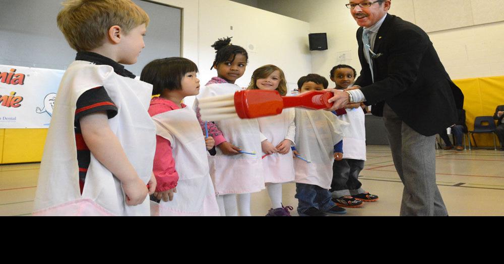 Brush-a-mania kicks off at J.R. Wilcox school | News | toronto.com