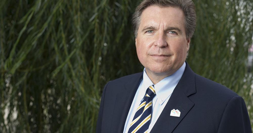 Former Pan Am CEO Ian Troop to get $500,000-plus in settlement