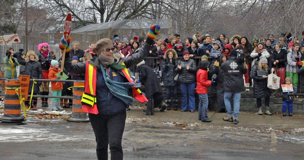 Dancing cross guard gets support from community