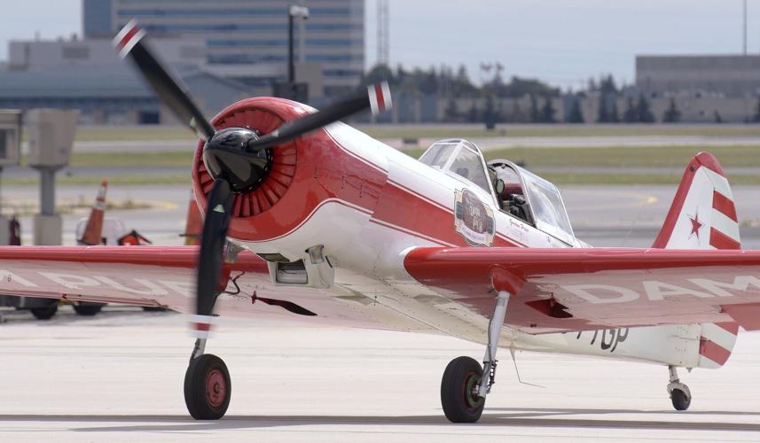 PHOTO SHOOTS: Canadian International Air Show flies over Etobicoke