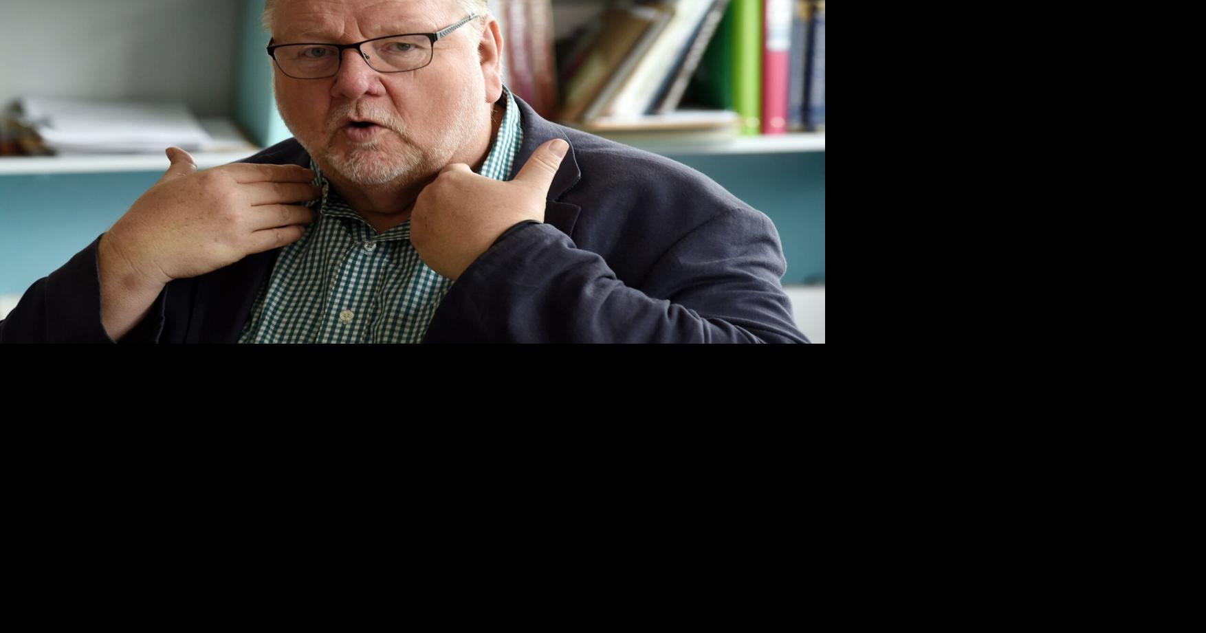 PHOTO SHOOTS: Ben Heppner gives students something to sing about