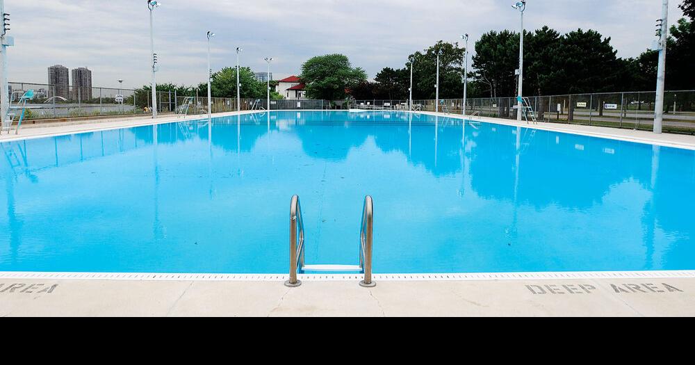 Eight Toronto pools to stay open late Wednesday | News | toronto.com