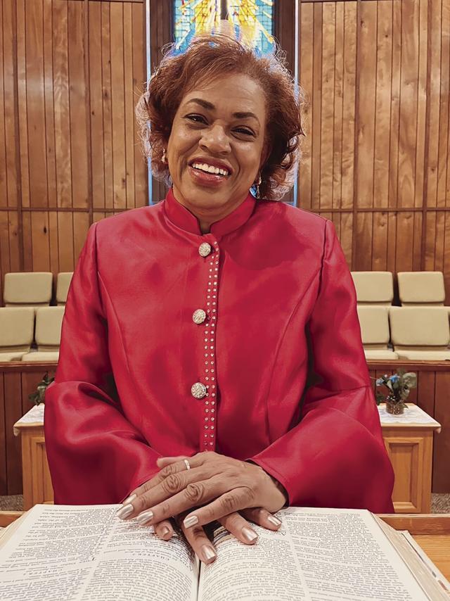 Transylvanian of the Week: Pastor Pamela C. Holder | Features ...