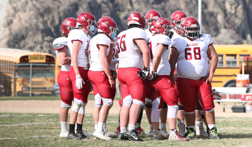 Okanogan’s defense holds Raiders offense down in scrappy matchup of the ...