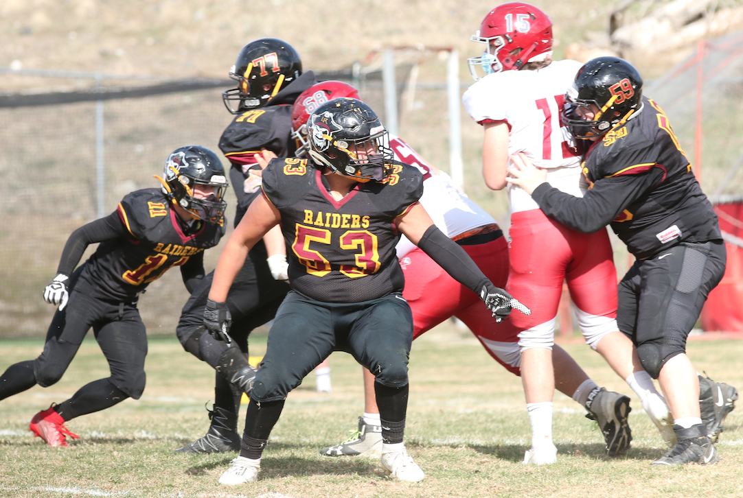 Okanogan’s defense holds Raiders offense down in scrappy matchup of the ...