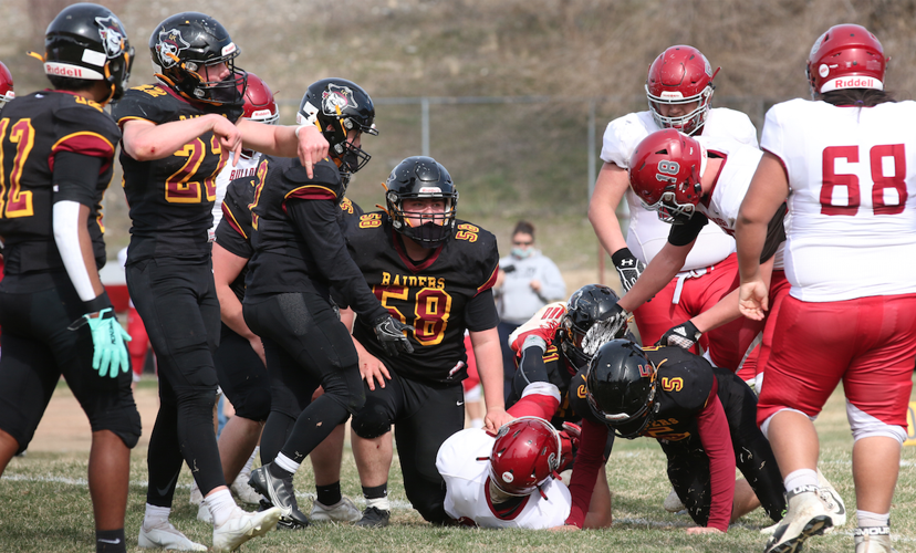 Okanogan’s defense holds Raiders offense down in scrappy matchup of the ...