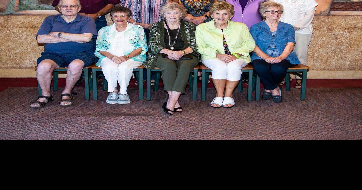 Benton Class of '52 holds reunion | Sponsored | tribunecourier.com