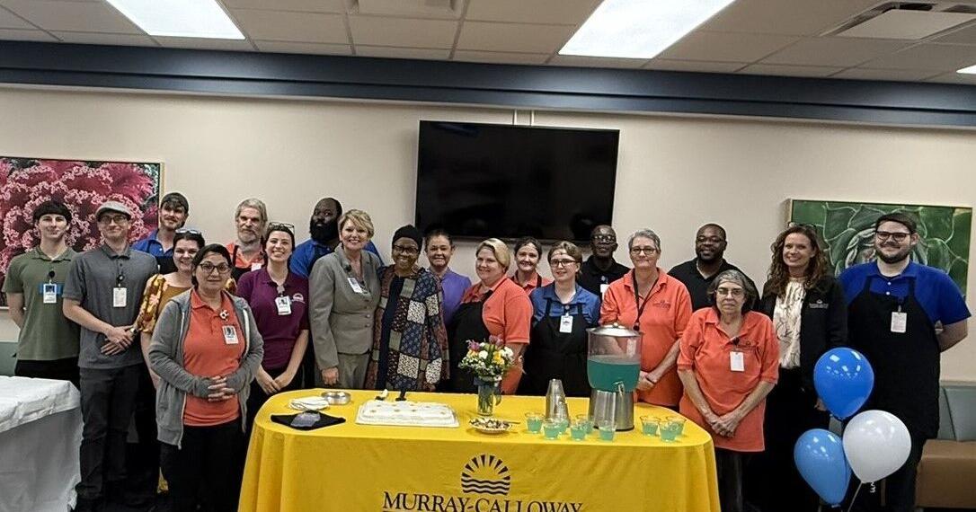 Murray-Calloway County Hospital honors Debbie Maxwell for her service ...