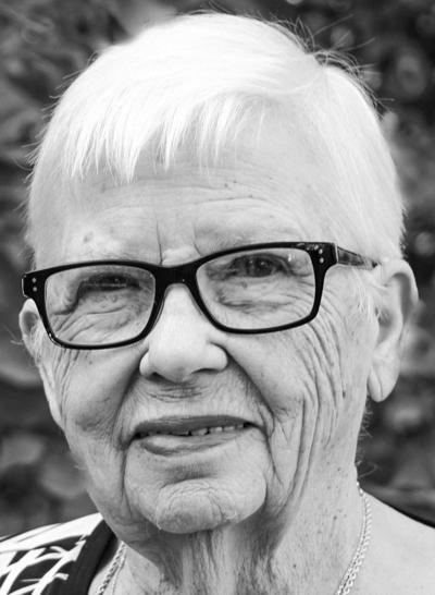 Ruth (Vickers) Holmes | Obituaries | tribunecourier.com
