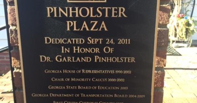 Garland PInholster, a giant in sports, business and public service dies ...