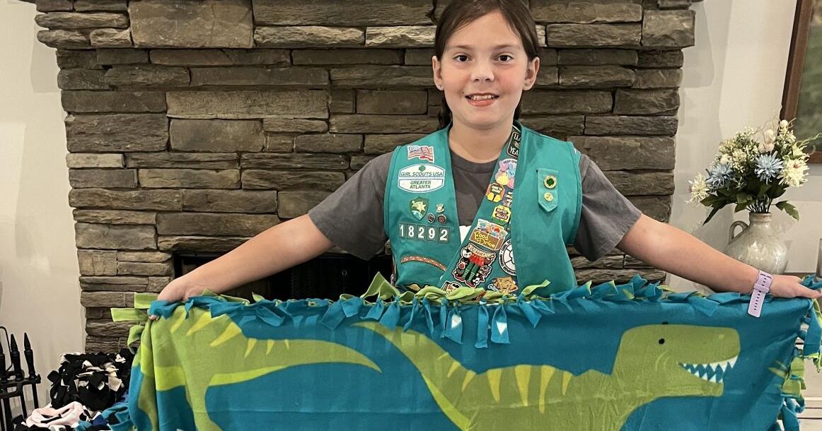 Girl Scout earns Bronze Award for making blankets for foster care kids ...