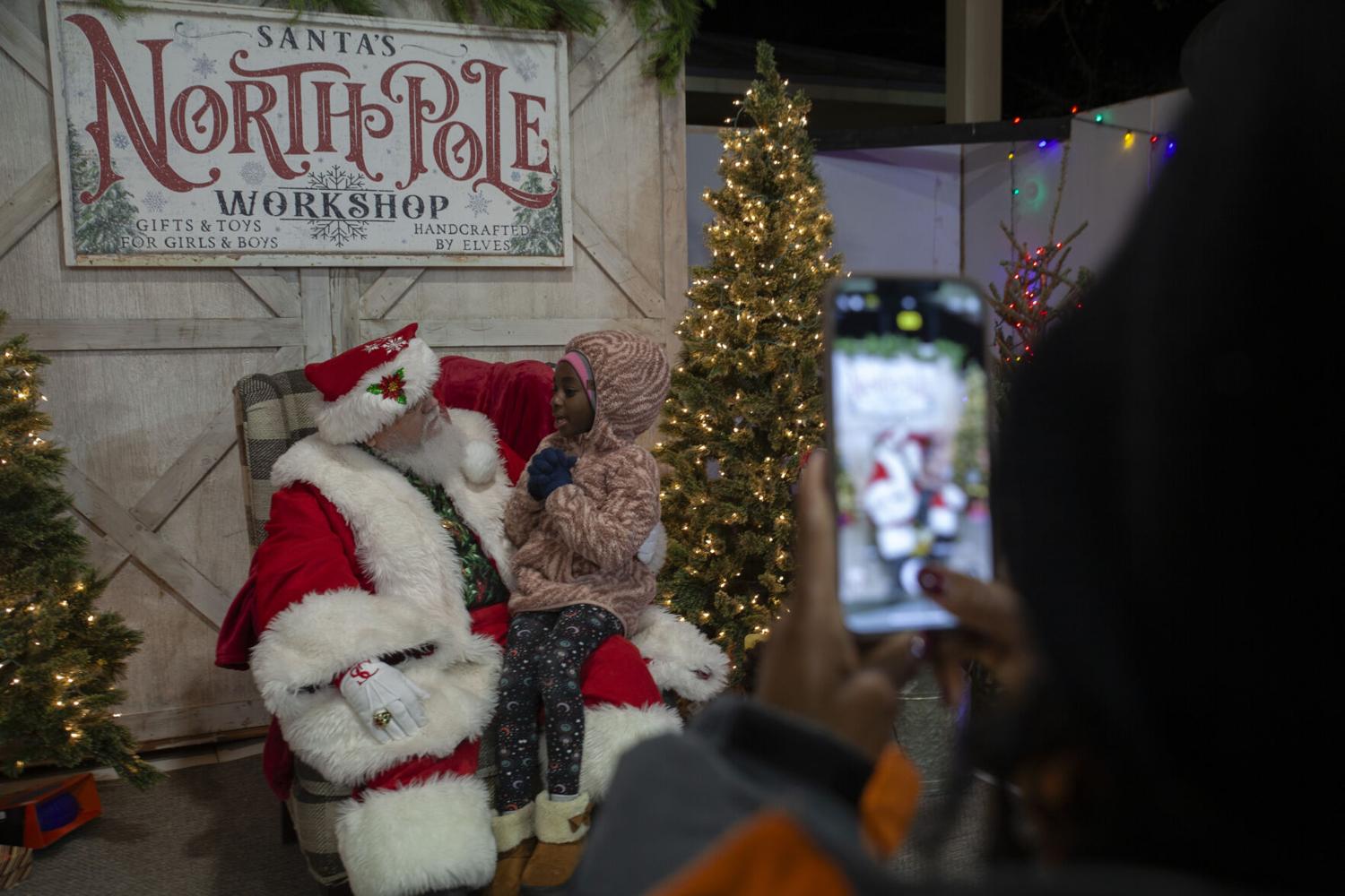 Woodstock's Holiday Lights of Hope illuminates Hobgood Park | Lifestyle ...