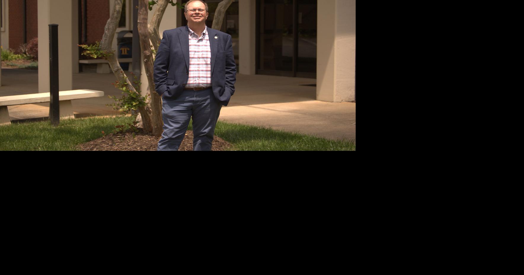 Reinhardt University library director retires after nearly four decades ...