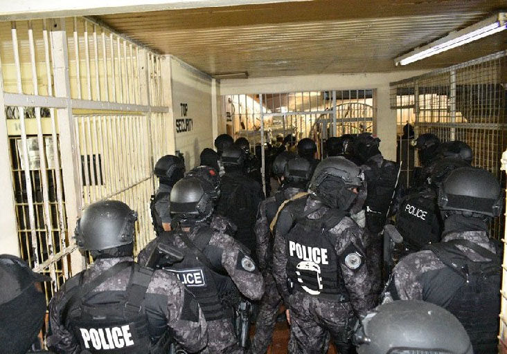 Midnight raid: Phones, weapons, drugs found in prison cells | News ...