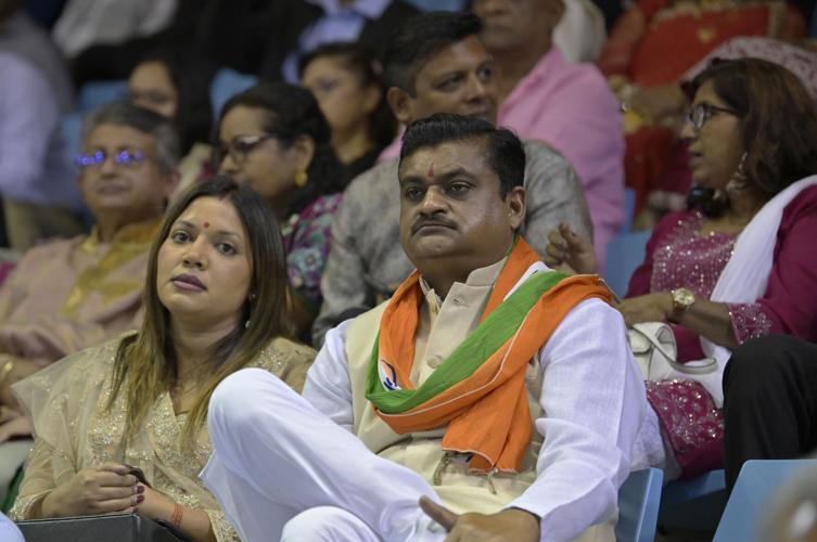 Modi Mania during State Visit | Photo Gallery | trinidadexpress.com