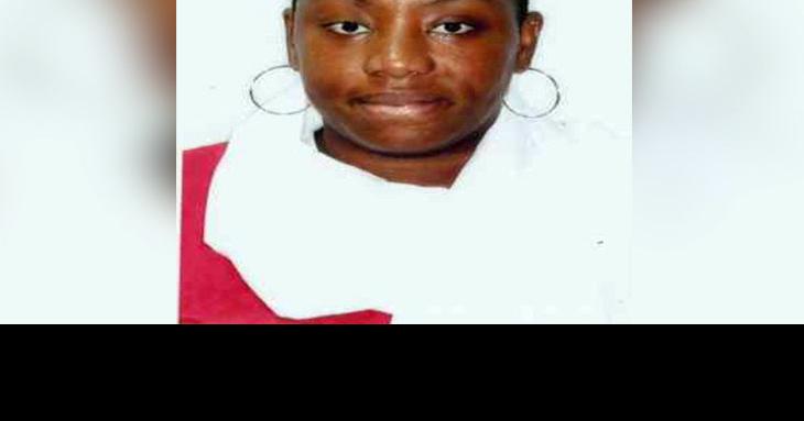 Louise Clarke receives bursary | Features | trinidadexpress.com