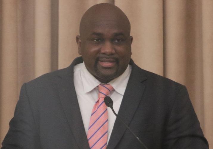 Hosein supports Manning | Local Business | trinidadexpress.com