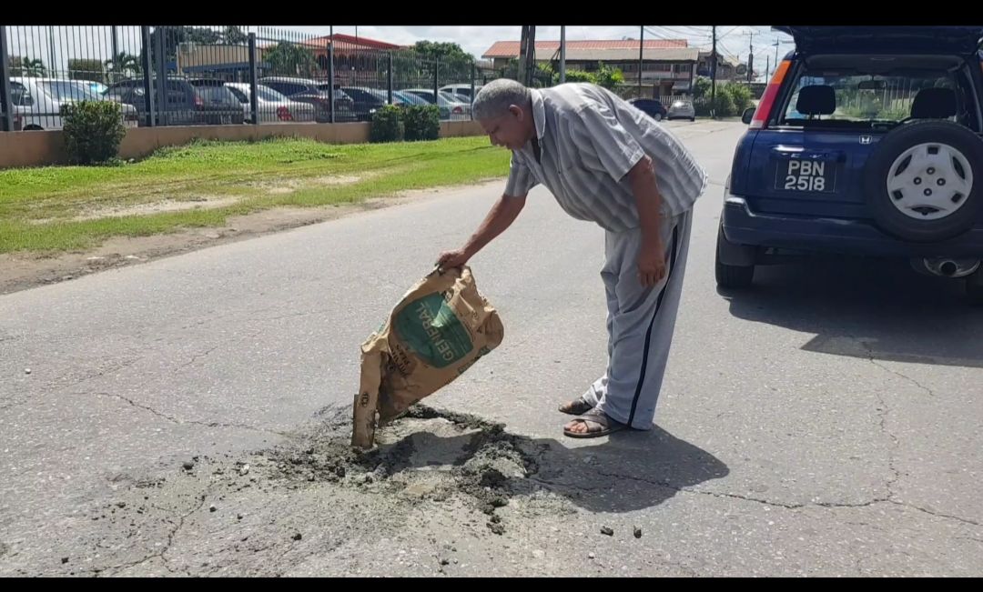 Pothole traffic jams in Central Trinidad | Local News | trinidadexpress.com