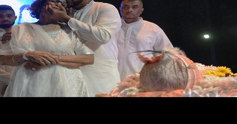 Tears flow for Rennie | News Extra | trinidadexpress.com